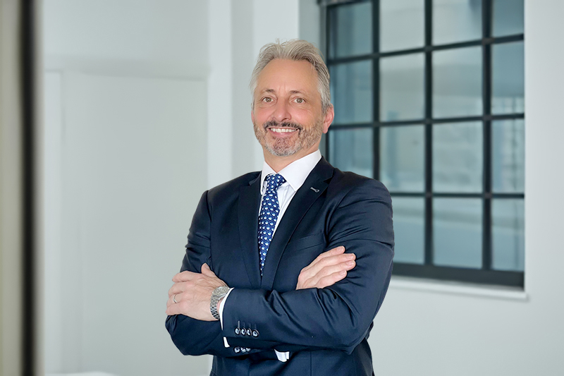 Lee Reeves-Perrin - Jury O'Shea